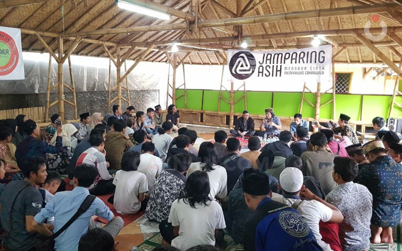 Silih Asih Jamparing Asih • CakNun.com