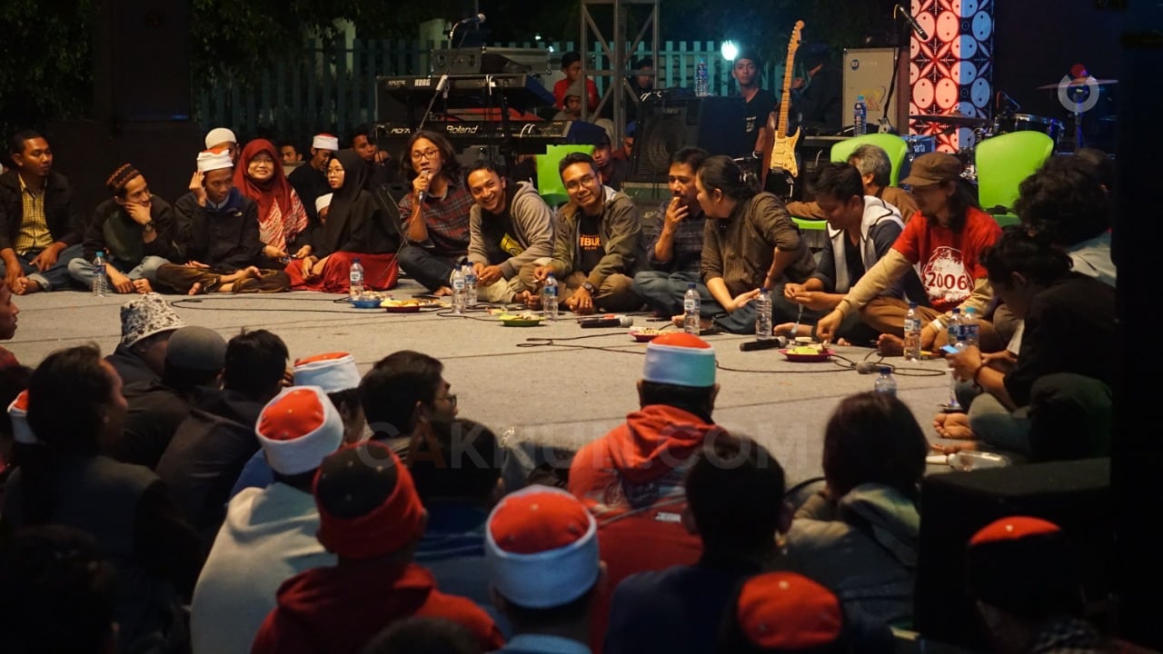 Kegembiraan yang Mengkristal • CakNun.com