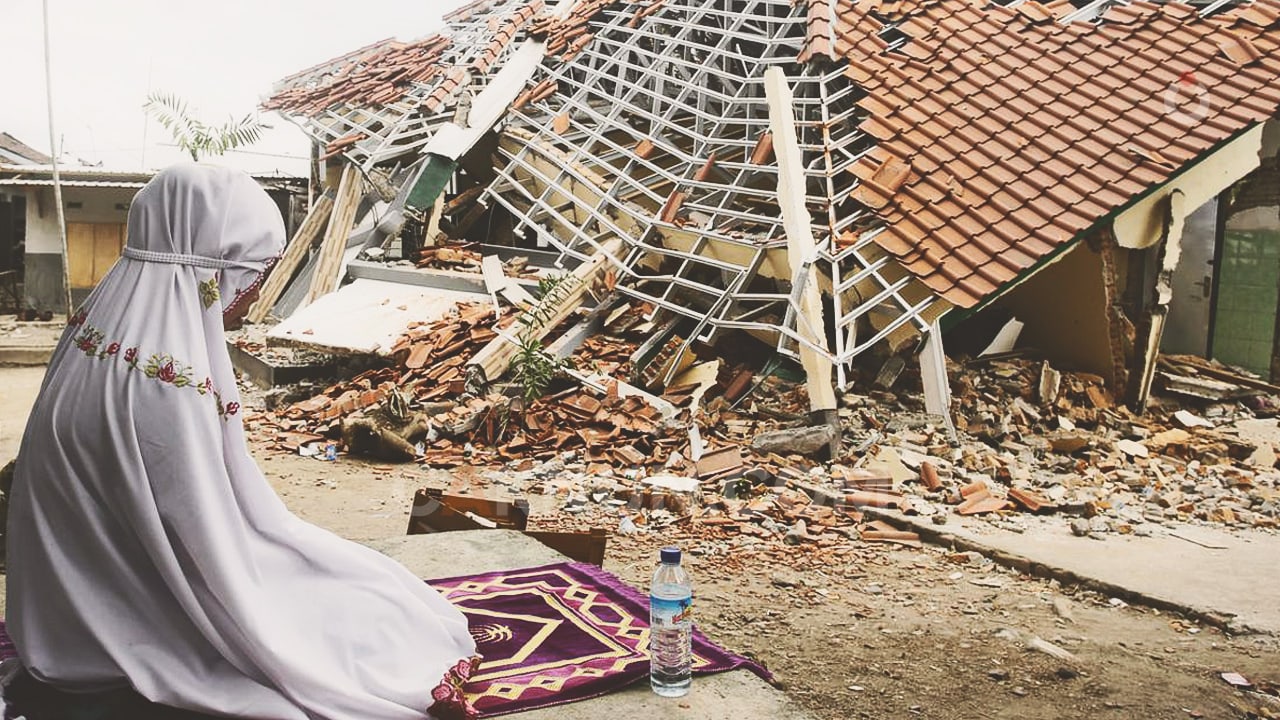 Hikmah Di Balik Musibah: Butir-butir dari Al-Qur’an • CakNun.com